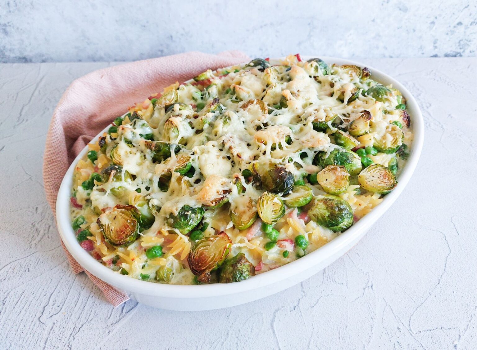 Orzo ovenschotel met spruitjes | Koken&Bakken doe je zo