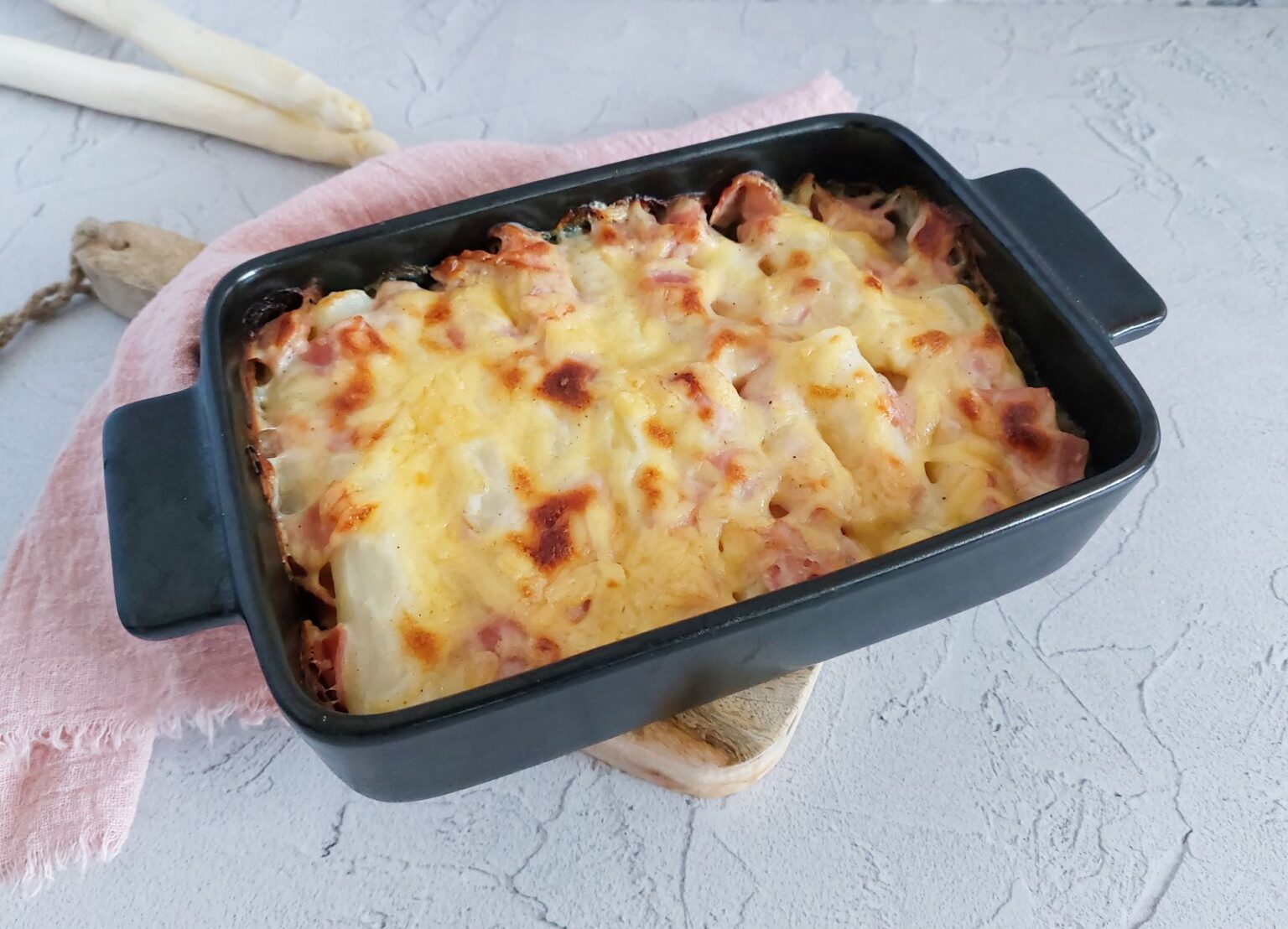 Aspergeschotel met ham en kaas | Koken&Bakken doe je zo